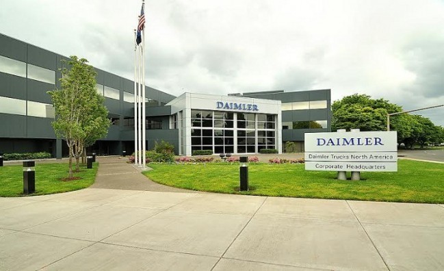 Daimler Trucks Starts New Parts Distribution Center in Dallas