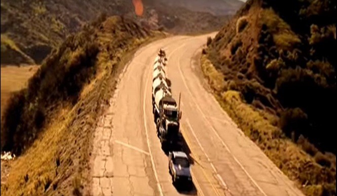 Top Trucking Scenes from Hollywood Movies | Trucks.cardekho.com