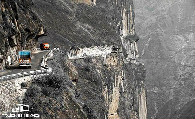 Ten Toughest Roads in India for Truck Driving | Trucks.cardekho.com