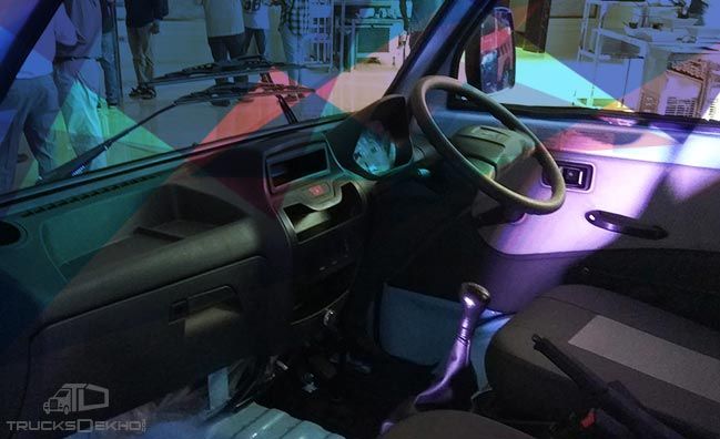 Piaggio Porter 700 LCV launched at INR 3.18 lakh | Trucks.cardekho.com