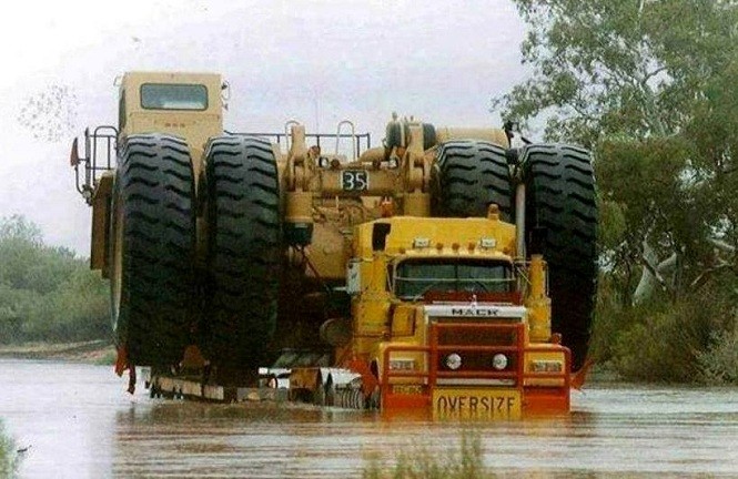 Super Trucks. Massive Loads! | Trucks.cardekho.com