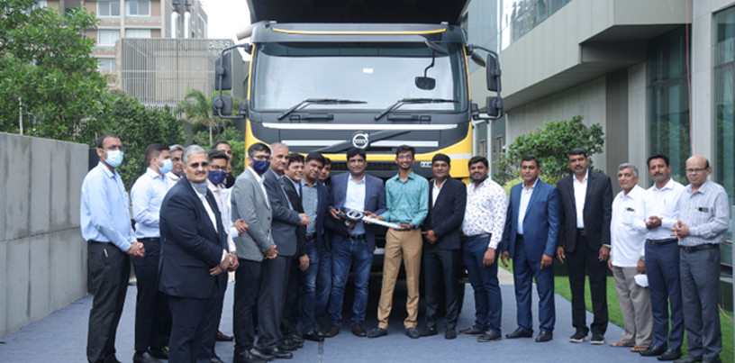 Volvo Trucks India delivers the 1000th premium truck to its largest ...