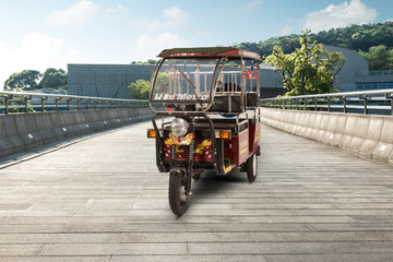 Mini Metro Red E Rickshaw Price in 2024 - Red E Rickshaw Mileage ...